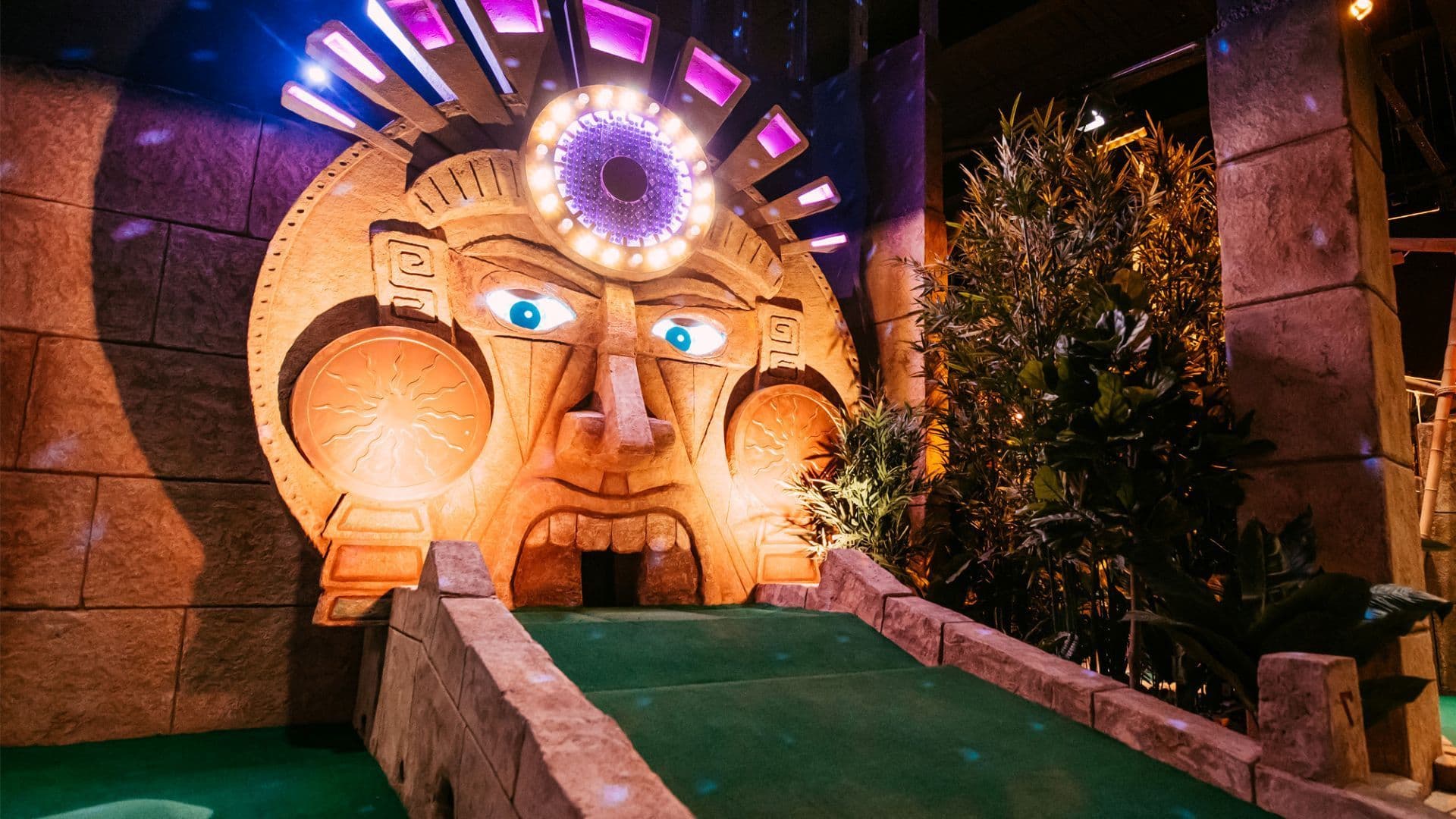 Mini Golf Bristol: Welcome to Extraordinary | Treetop Golf