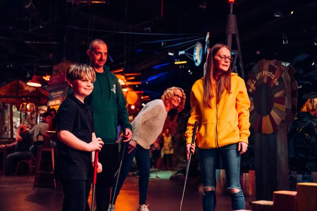 Extraordinary Mini Golf Offers | Treetop Golf
